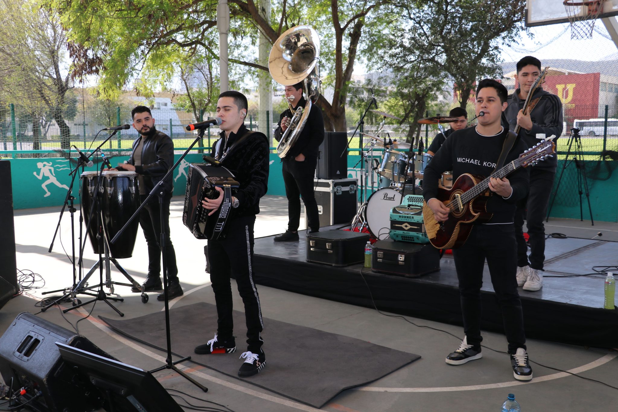 Dan la bienvenida a un nuevo ciclo escolar - Facultad de Salud Pública ...
